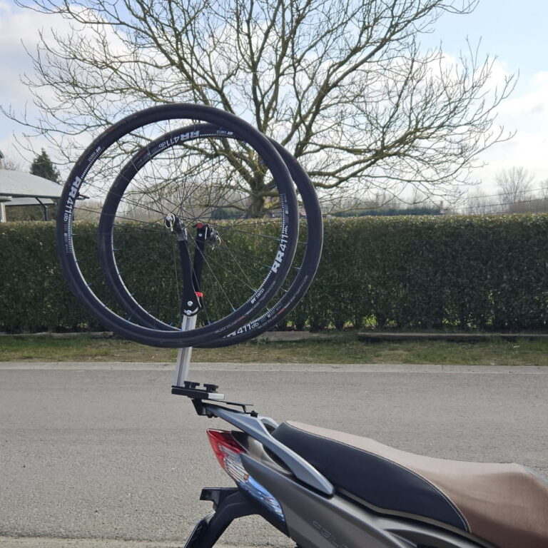 Bicycle Wheel holder for two wheels, for race-bike or MTB